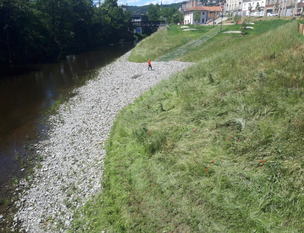 Renaturation et confortement des berges de la BOURBE (38) - Géco Ingénierie